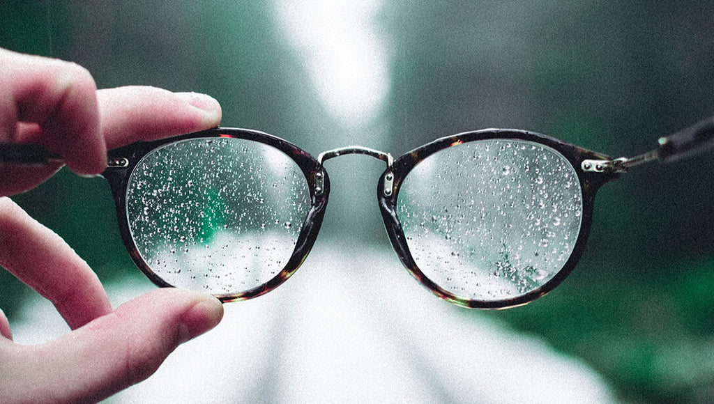 How to Fix Scratches on Eyeglasses? Know the Process – Syght Glass